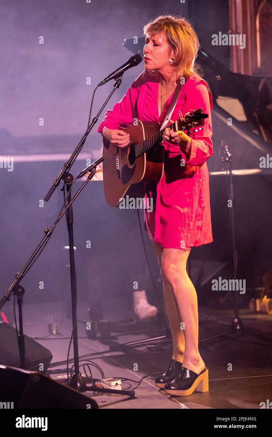 Martha wainwright in concert hi-res stock photography and images - Alamy