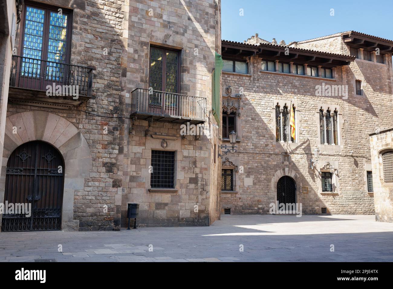 Cases dels Canonges in the Gothic Neighborhood of Barcelona, Spain ...