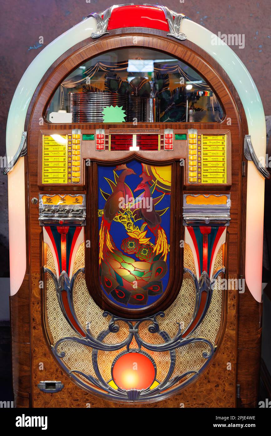 Details of Retro Jukebox: Music and Dance in the 1940s and 1950s Stock ...