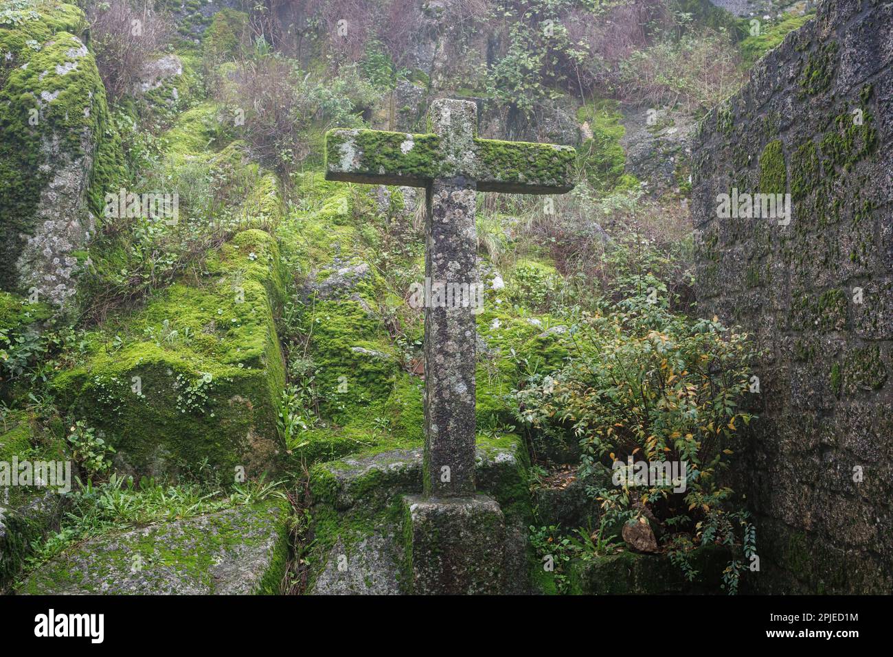 Historic medieval granite cross hi-res stock photography and images - Alamy