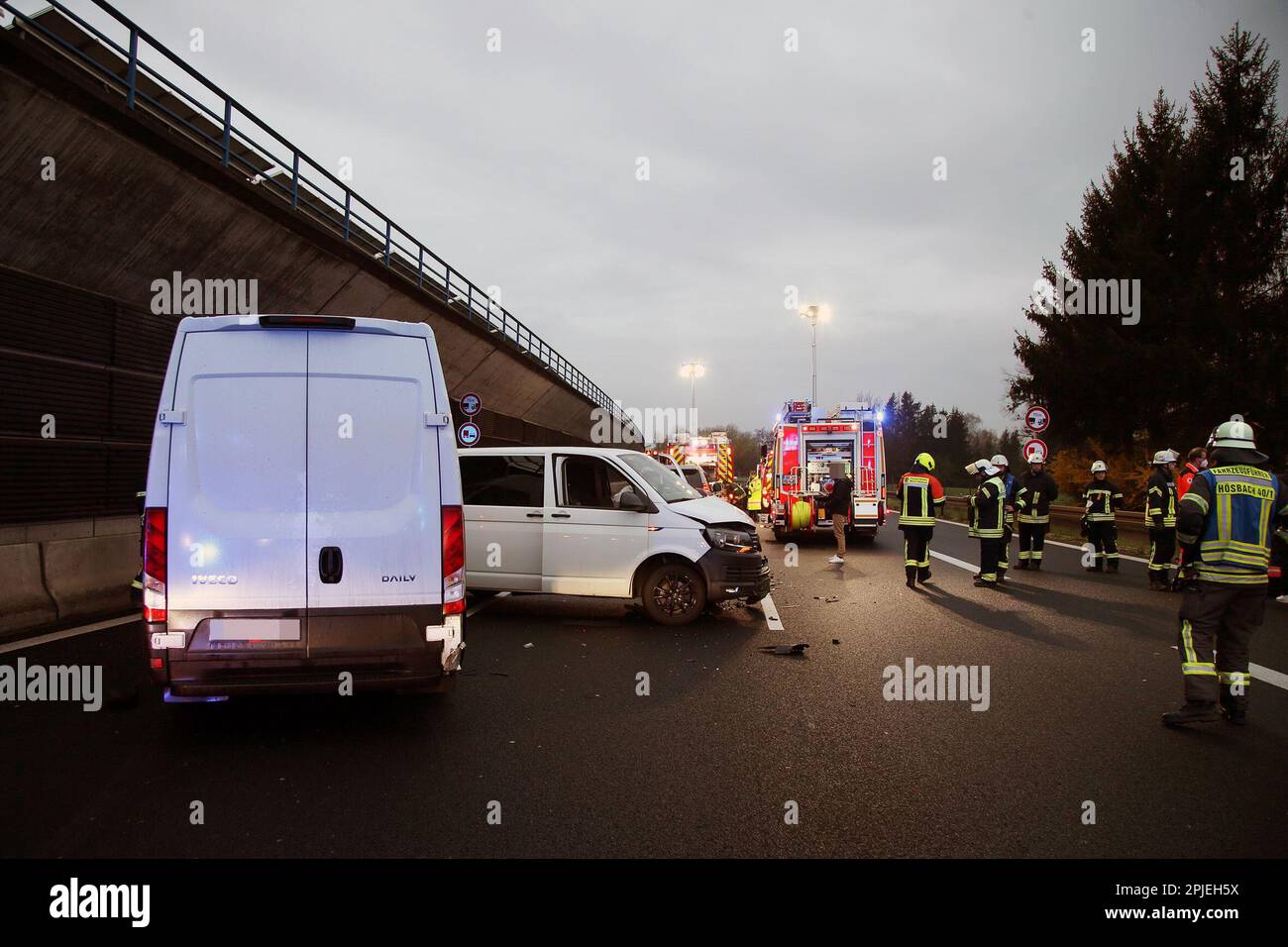 02 April 2023, Bavaria, Hösbach: Vehicles parked on the Autobahn 3 ...