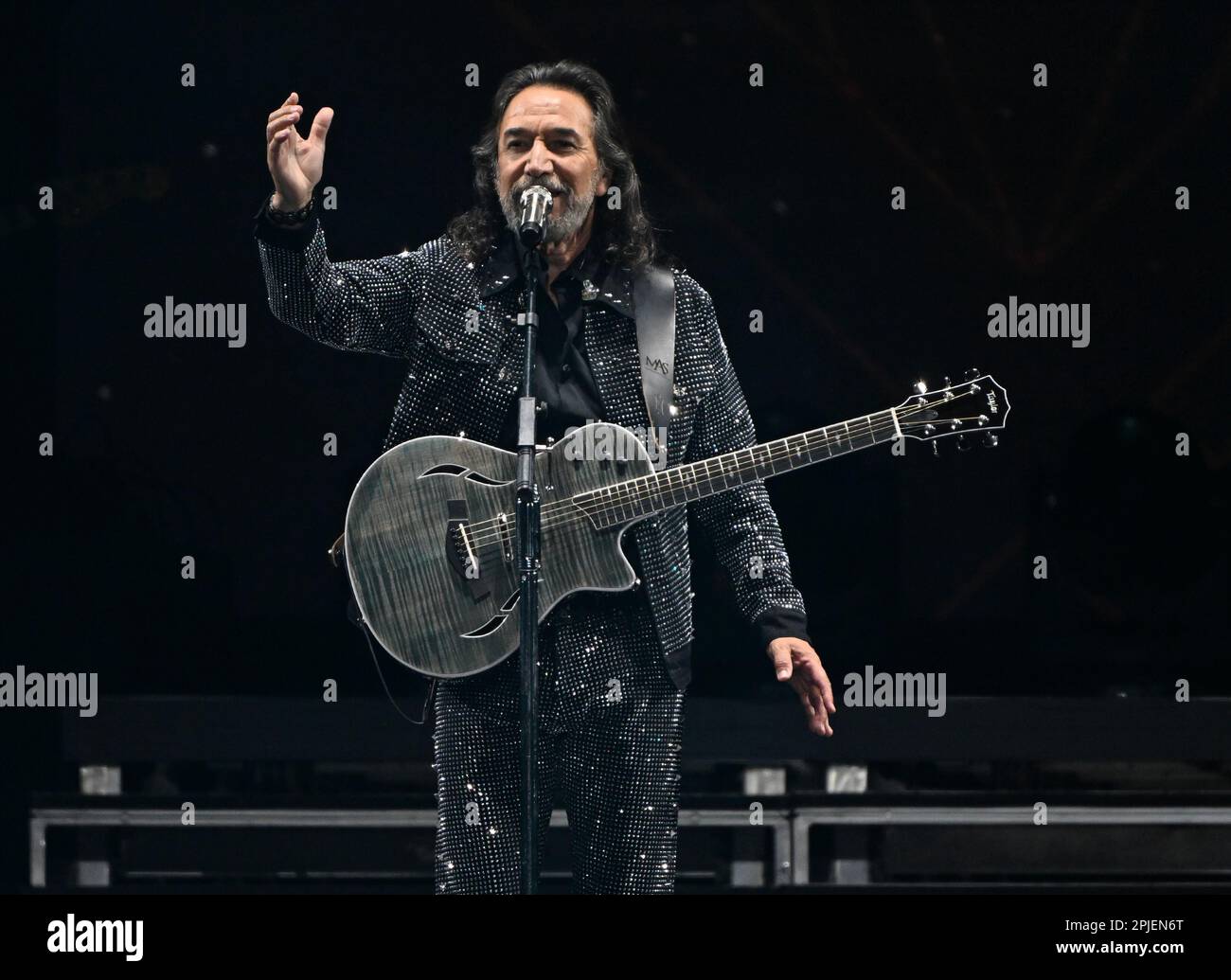 Mexican singer marco antonio solis hi-res stock photography and images ...