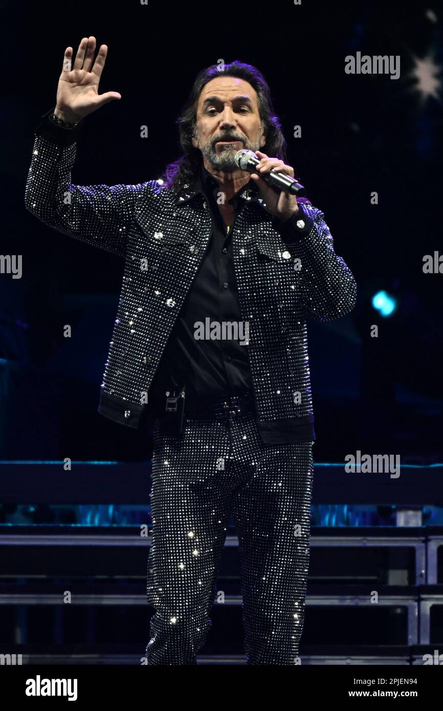 Mexican singer marco antonio solis hi-res stock photography and images ...