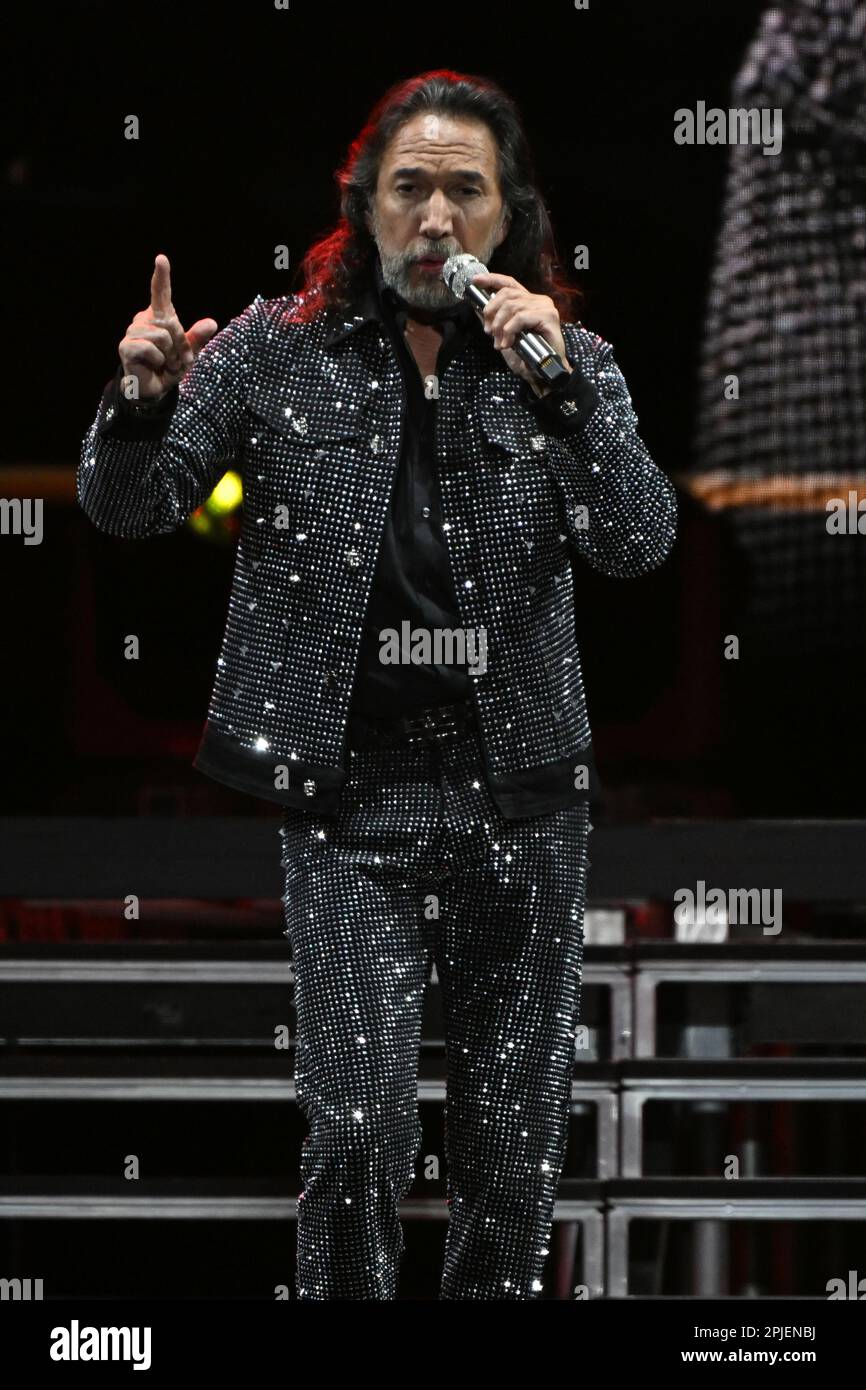 Mexican singer marco antonio solis hi-res stock photography and images ...