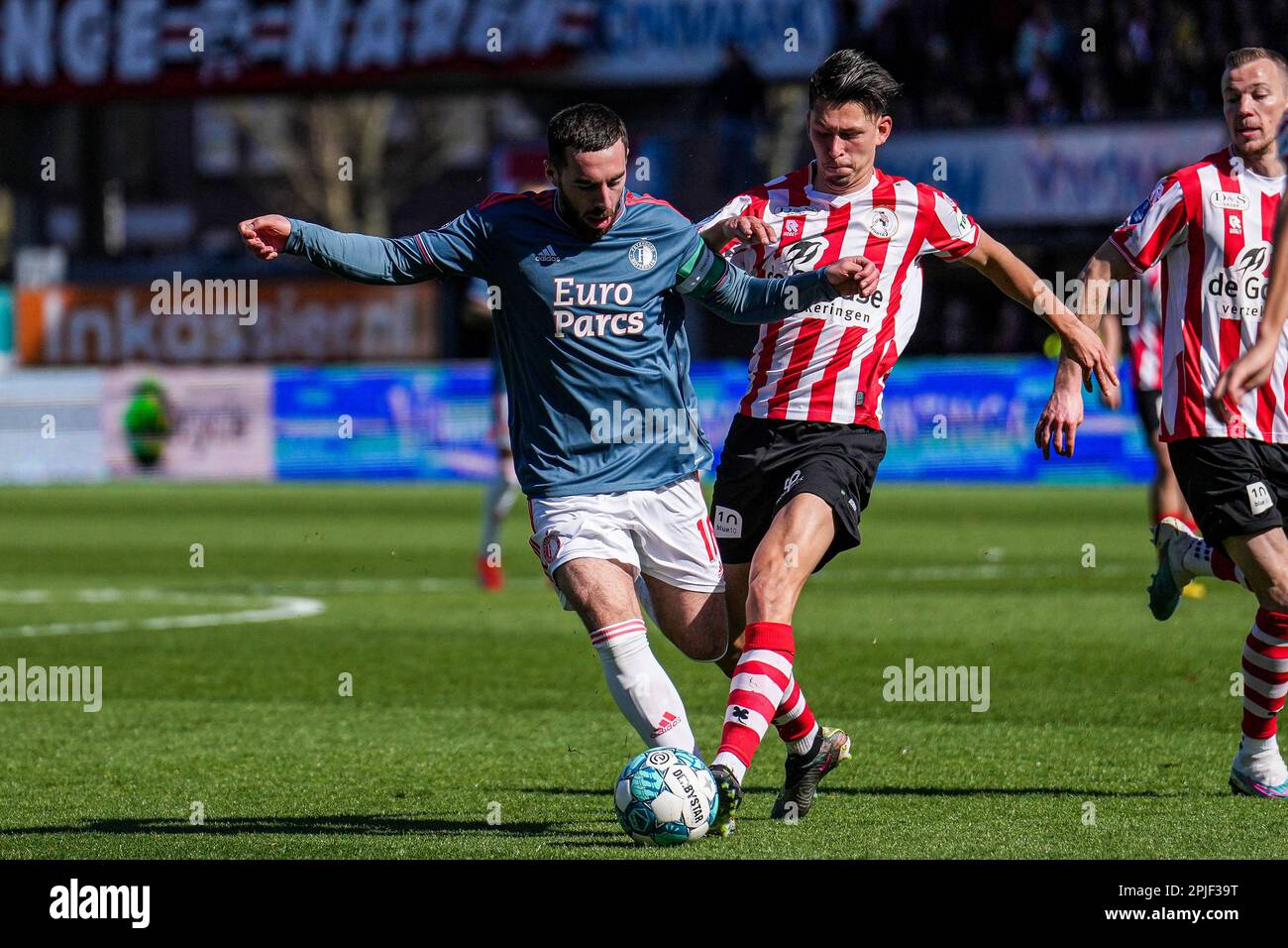 Rotterdam - Orkun Kokcu of Feyenoord, Jeremy van Mullem of Sparta Rotterdam during the match ...