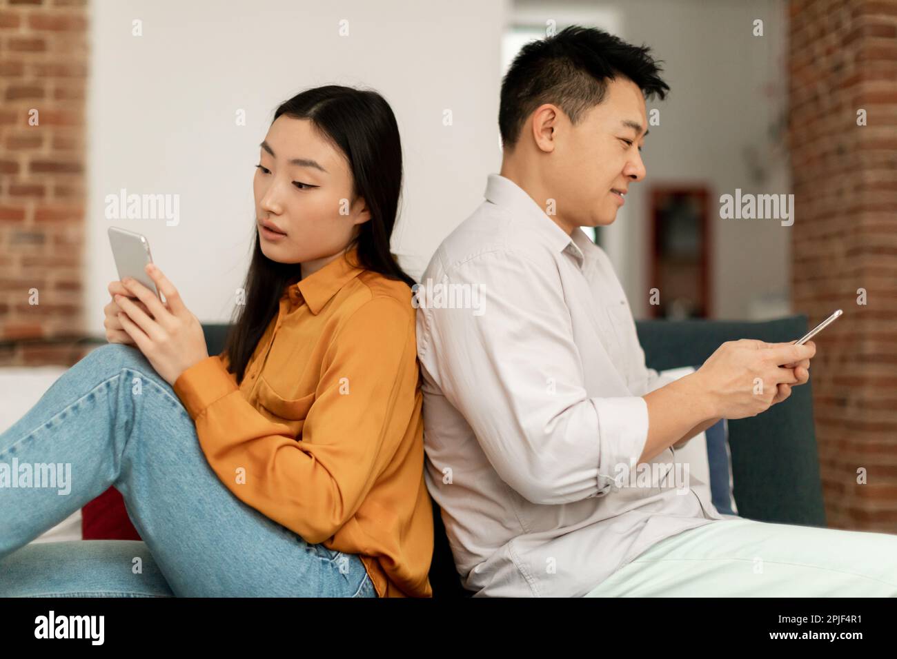 Middle couple indifferent hi-res stock photography and images - Alamy