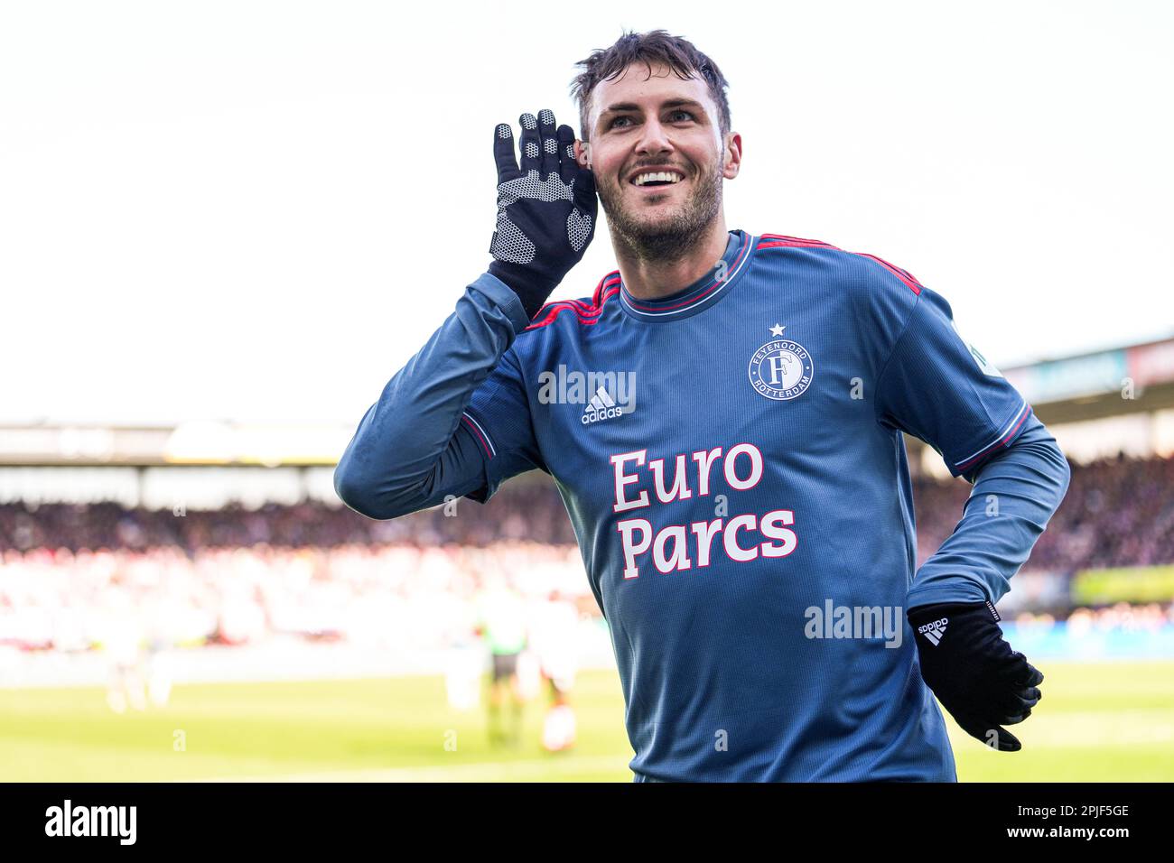 Rotterdam - Santiago Gimenez of Feyenoord celebrates the 1-2 during the ...