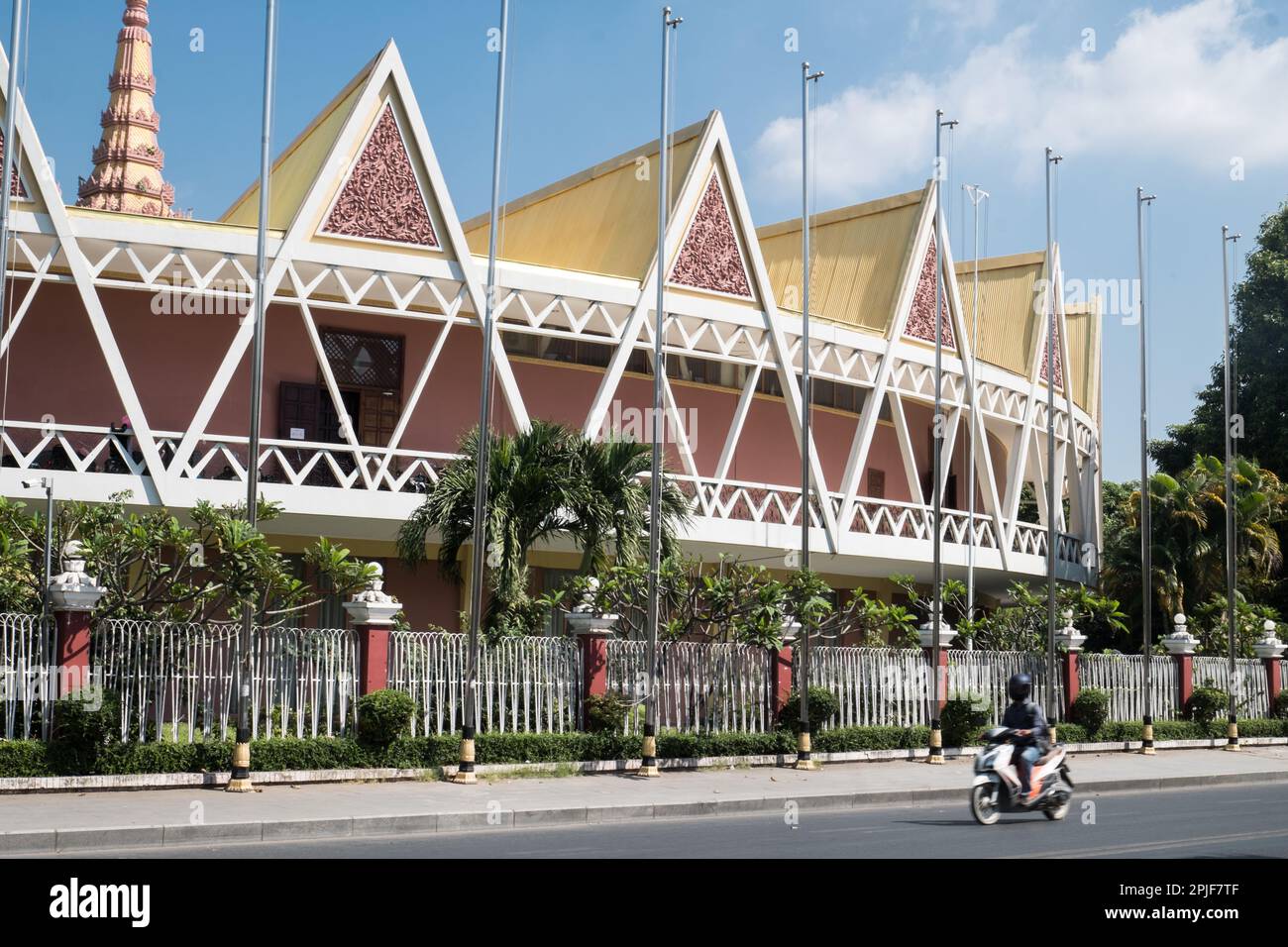 The fan-shaped Chaktomuk Conference Hall, designed by celebrated "New ...