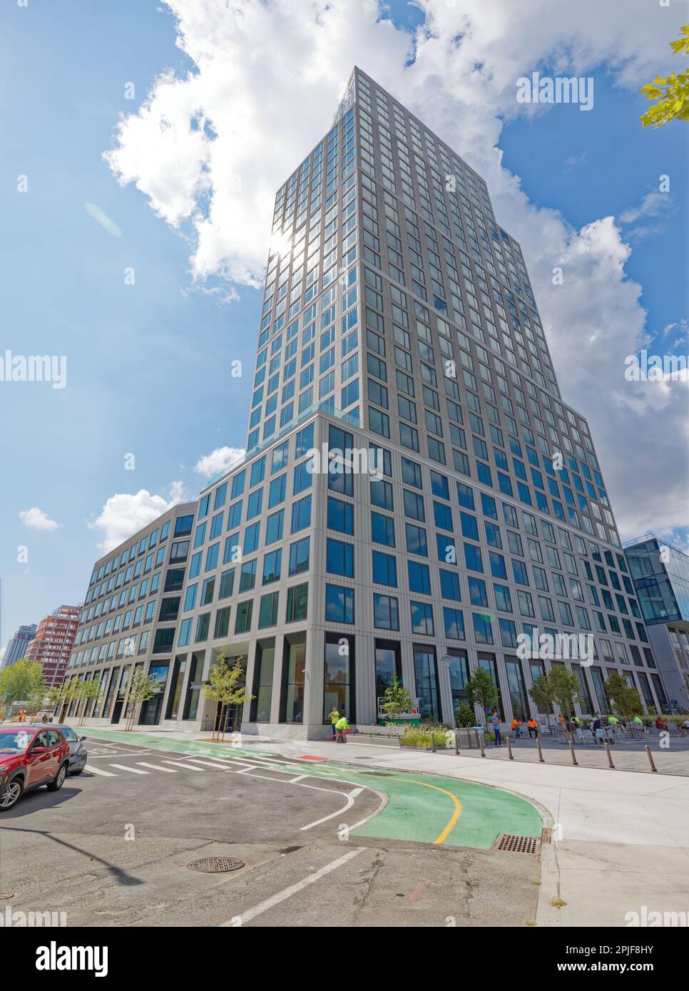 Eagle + West, full height: Interlocking cantilevers and setbacks in ...