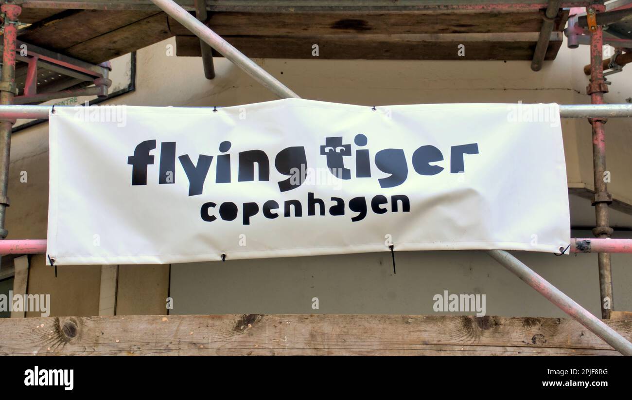 Flying tiger sign hi-res stock photography and images - Alamy