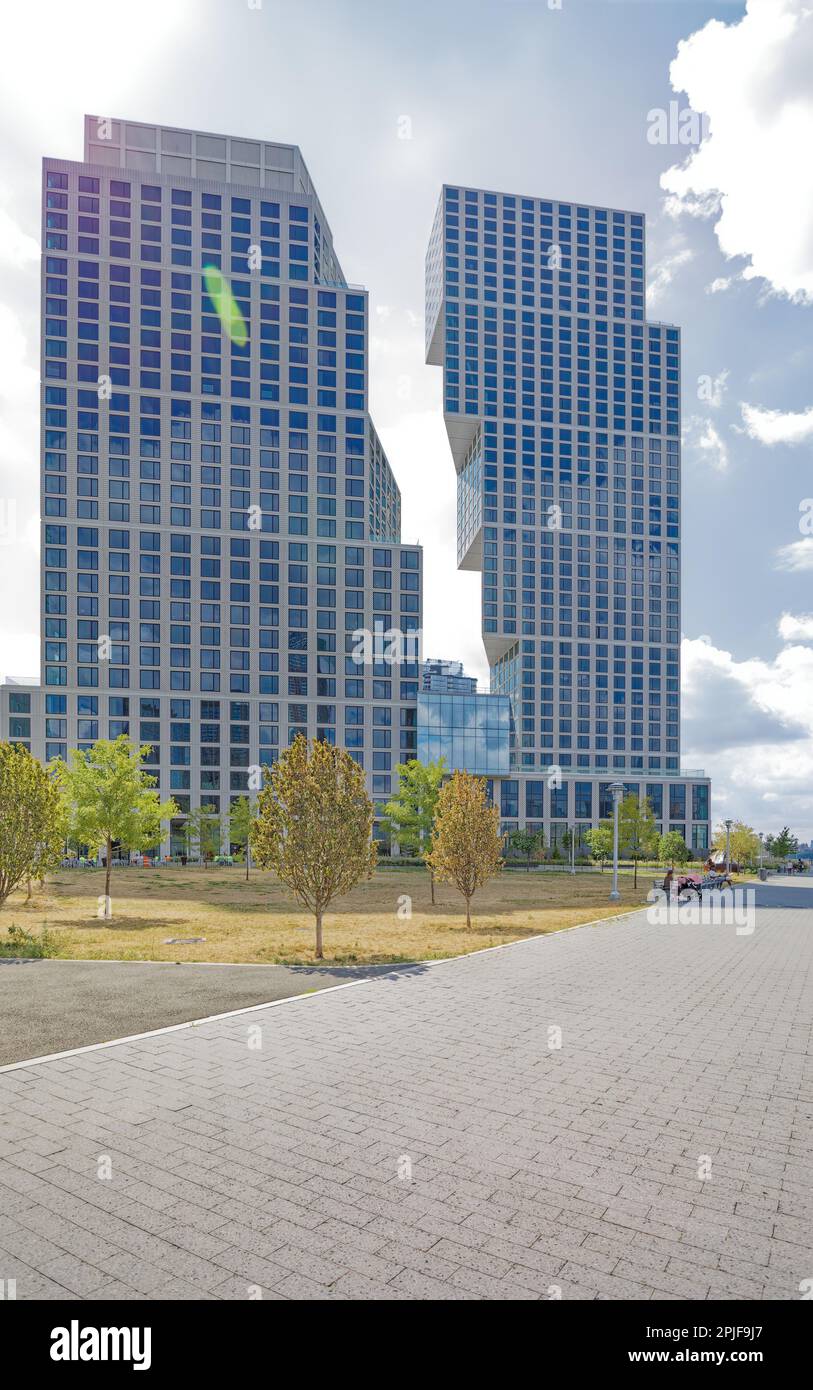 Eagle + West, full height: Interlocking cantilevers and setbacks in ...