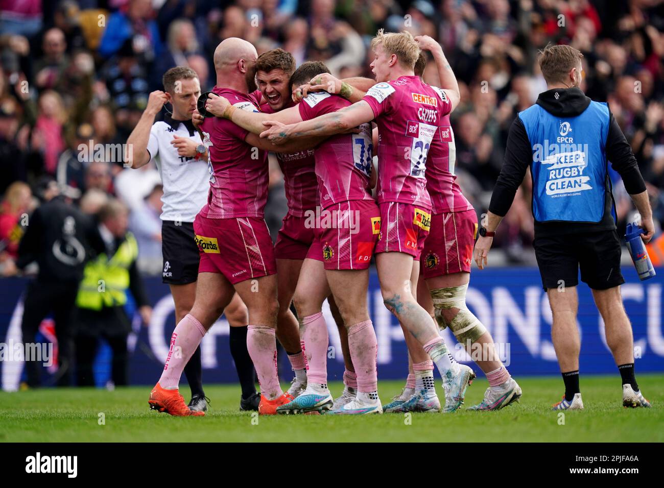 Exeter Chief’s Joe Simmonds celebrates with teammates after converting ...