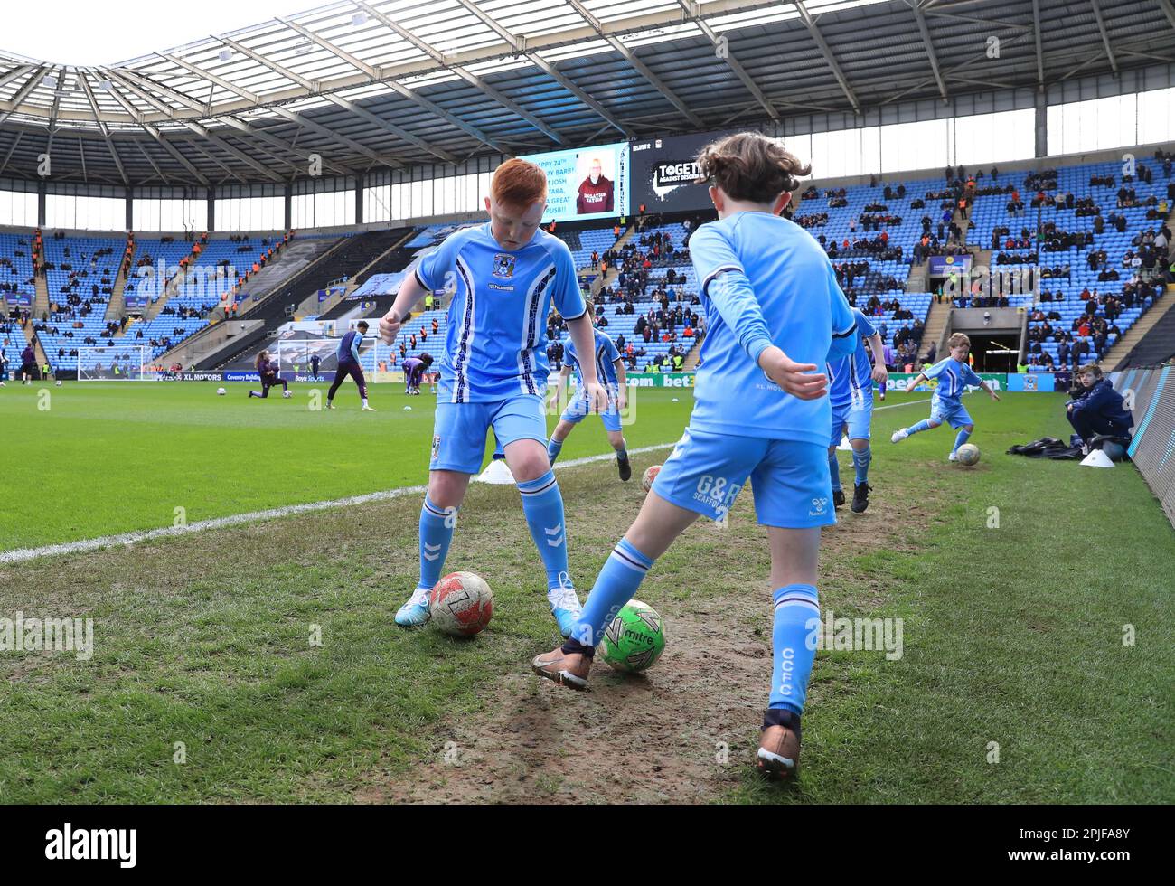Efl mascots hi-res stock photography and images - Alamy