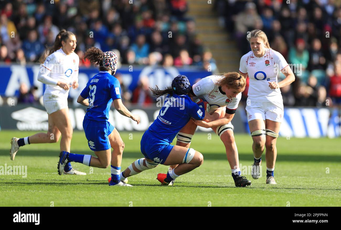 England’s Cath O’Donnell is tackled by Italy’s Giordana Duca during the ...