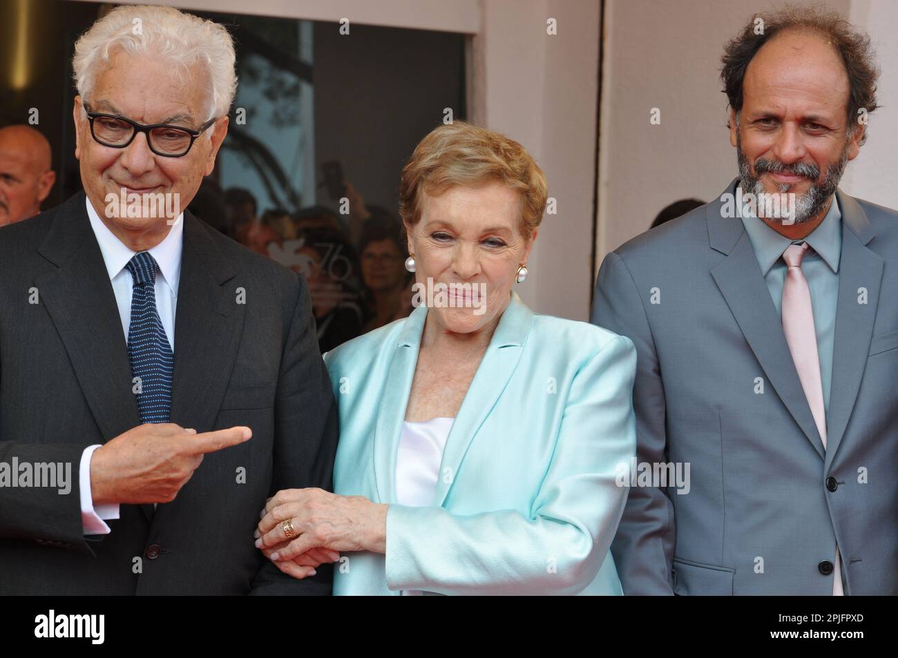 Golden lion julie andrews hi-res stock photography and images - Alamy