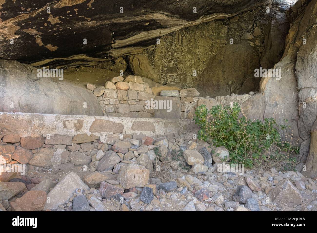 Neolithic cave hi-res stock photography and images - Alamy