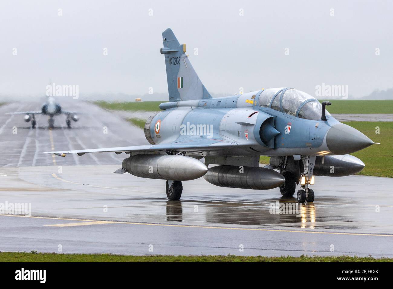 Dassault mirage 2000i hi-res stock photography and images - Alamy