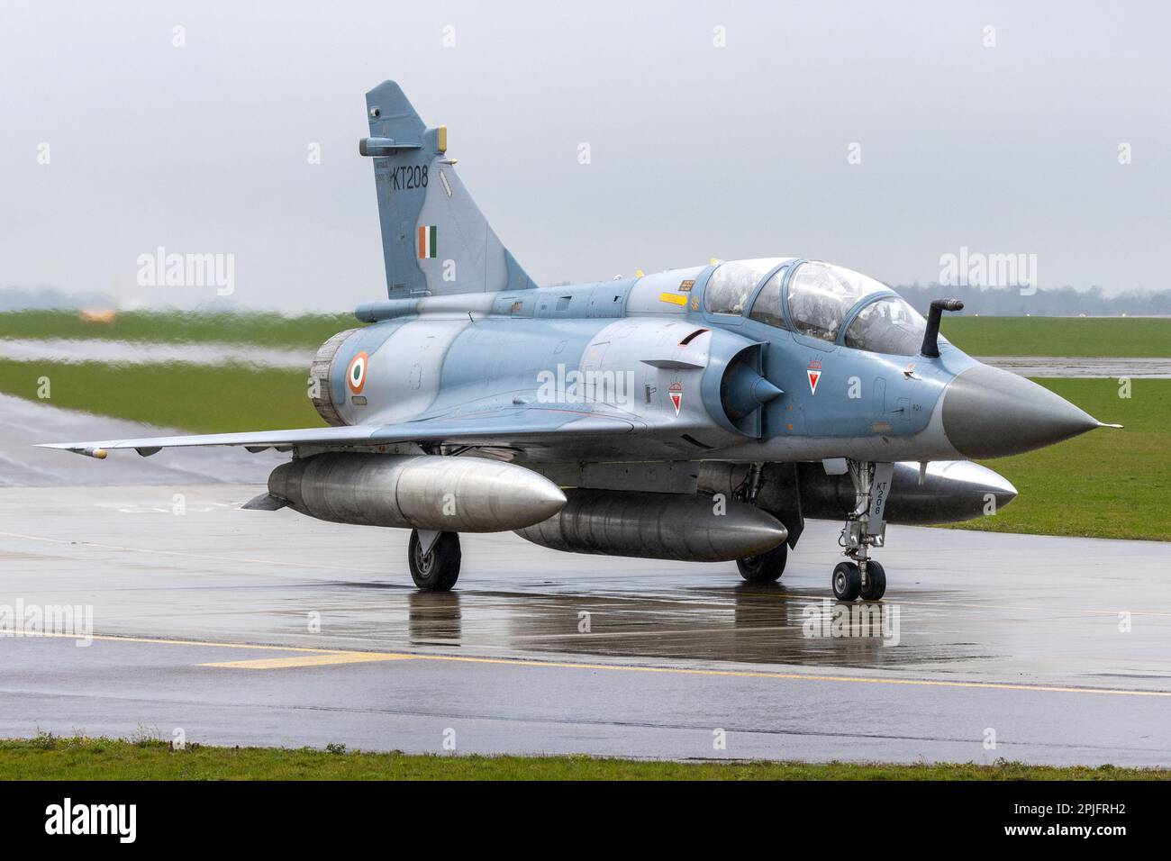 Dassault mirage 2000i hi-res stock photography and images - Alamy