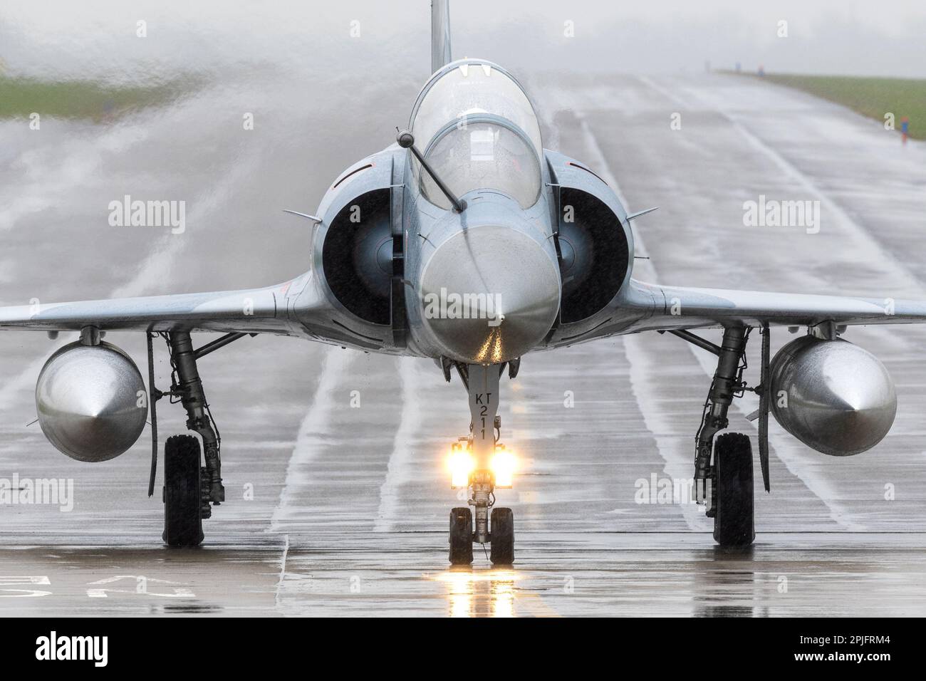 Dassault mirage 2000i hi-res stock photography and images - Alamy