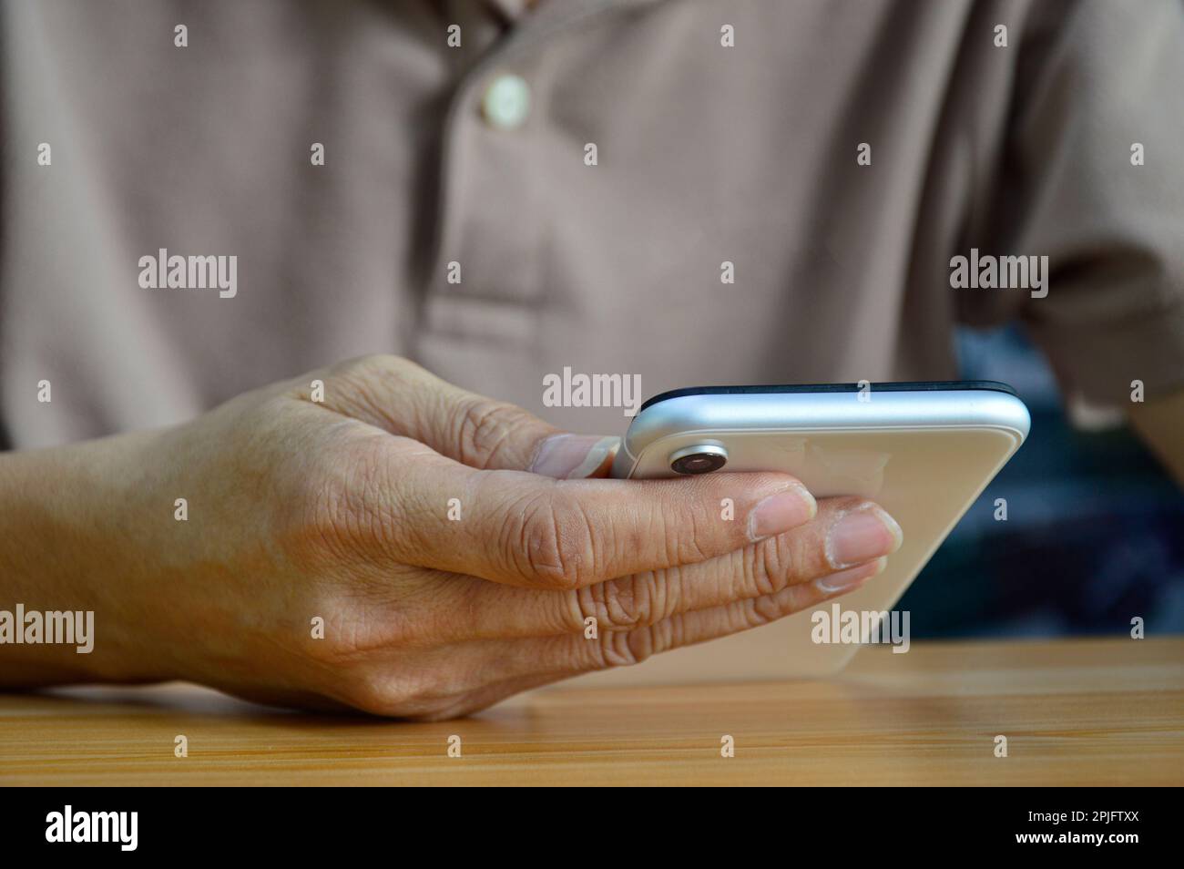 Smart phone advert hi-res stock photography and images - Alamy