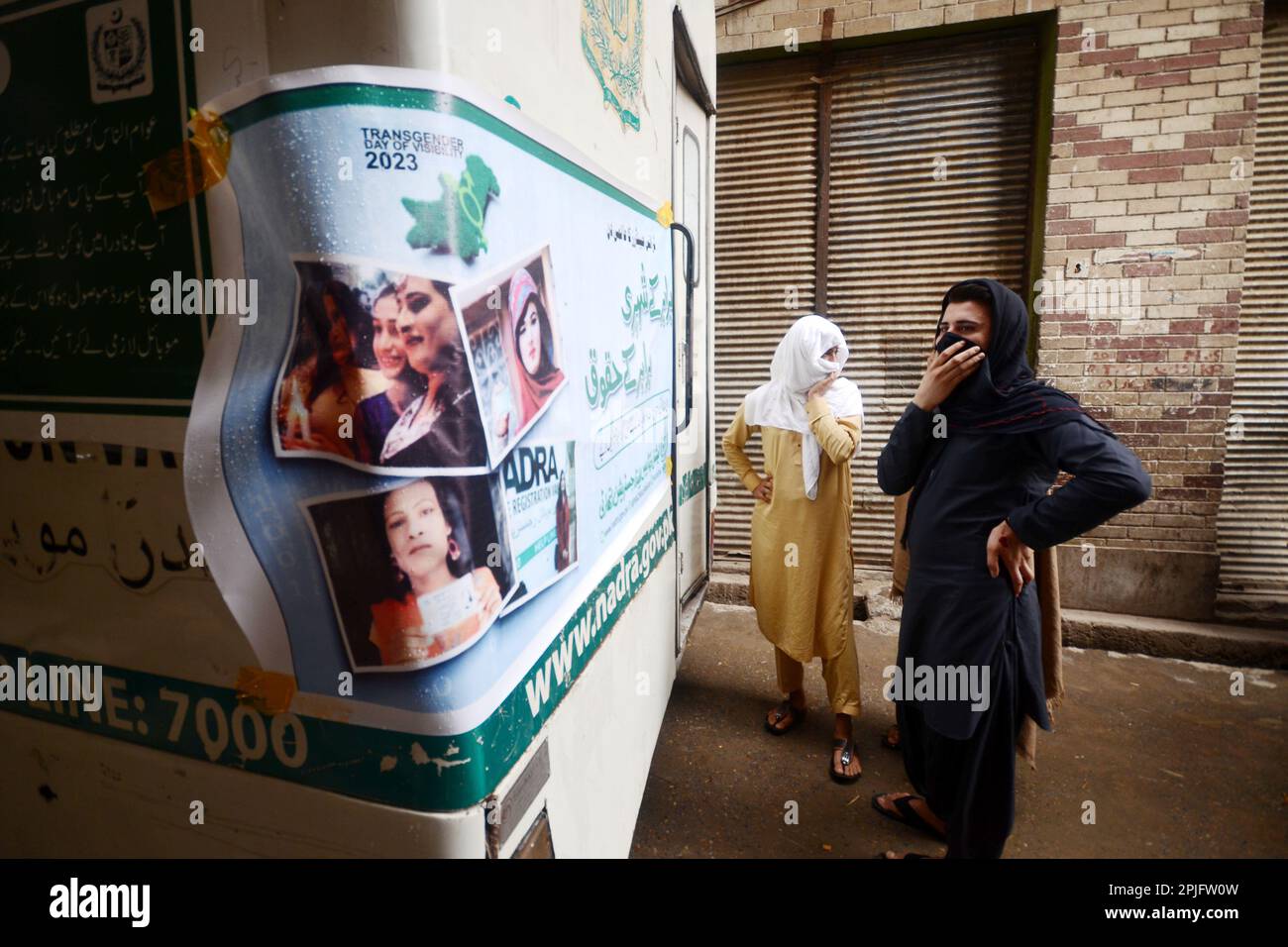 Peshawar, Pakistan. 31st Mar, 2023. Card registration of transgenders is taking place in NADRA ...
