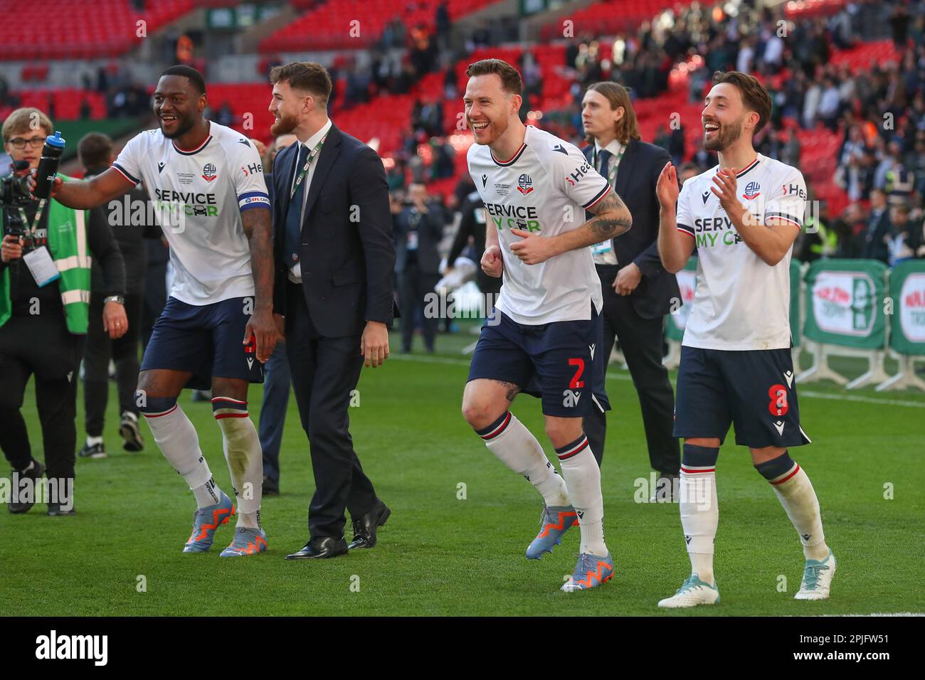 Bolton Wanderers player celebrate their teams win after the Papa John's ...