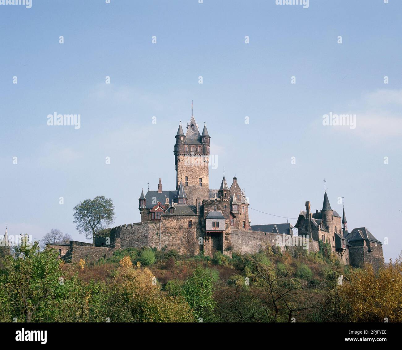 Nineteenth century castles hi-res stock photography and images - Alamy