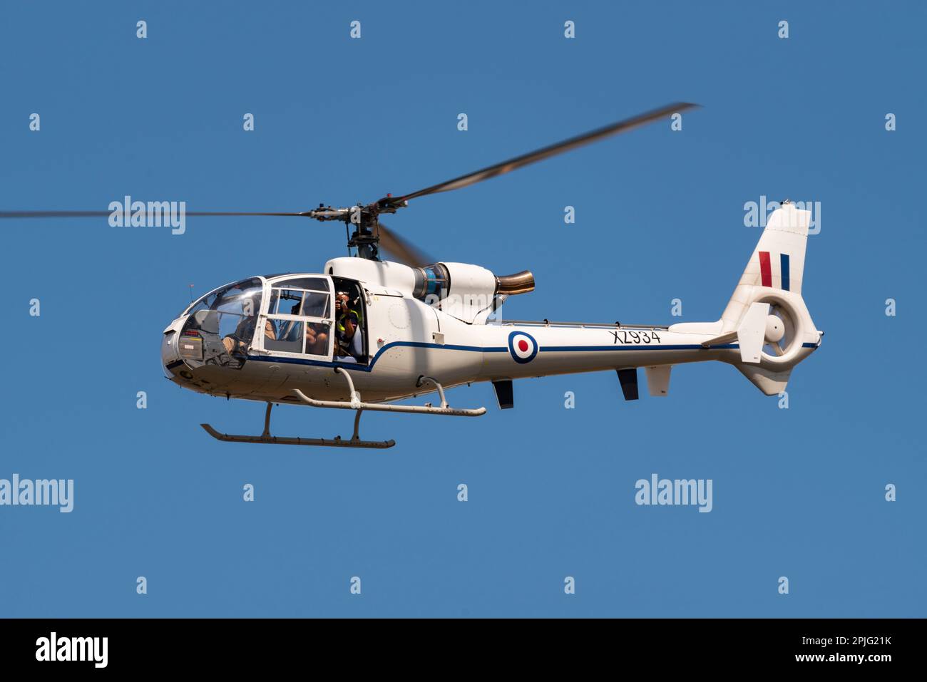 Aerospatiale SA-341D Gazelle HT3 XZ934 in RAF colours. Civil ownership ...