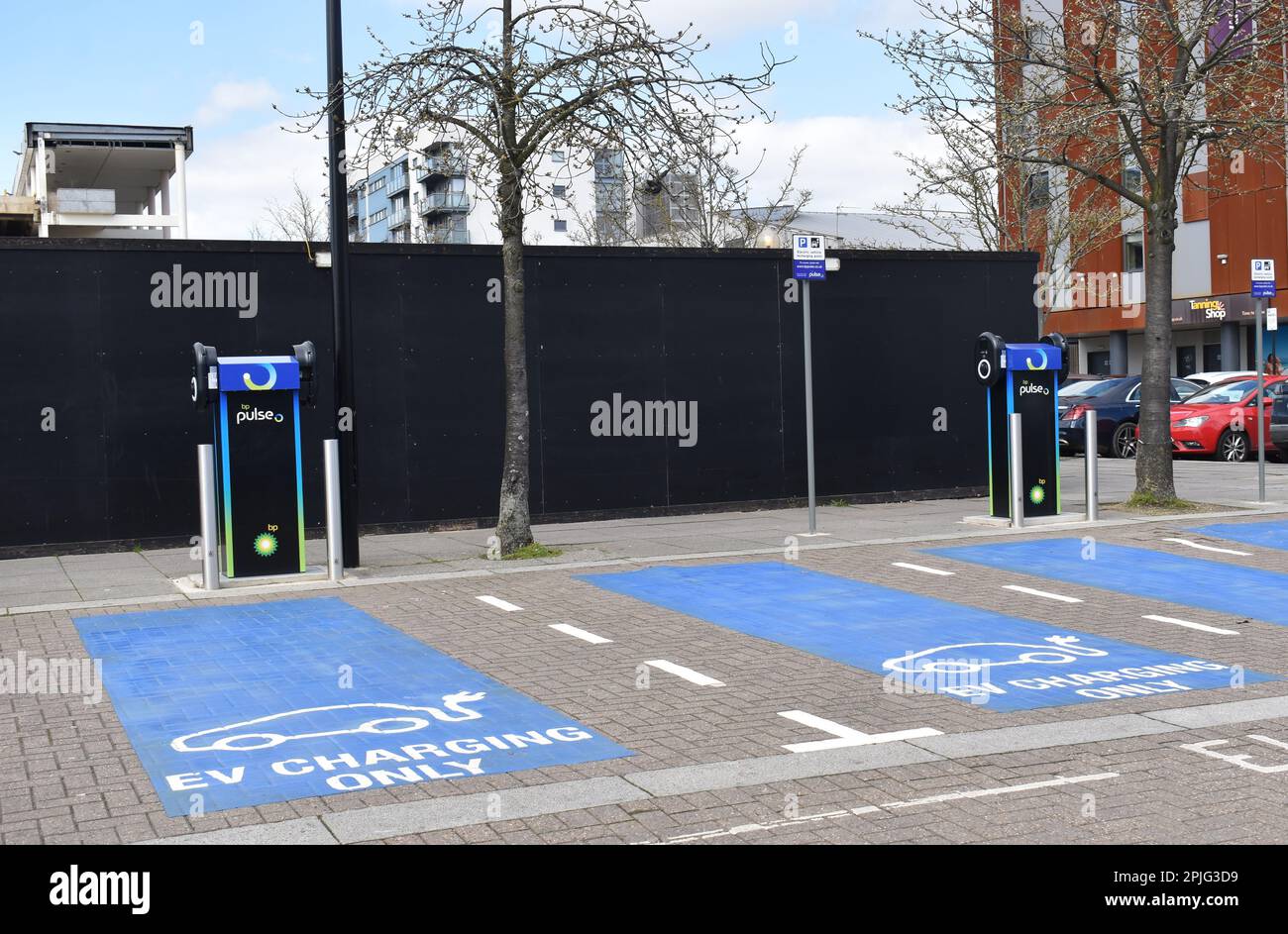 BP Pulse Electric Vehicle Charging Bays in Central Milton Keynes Stock ... BP Pulse Electric Vehicle Charging Bays in Central Milton Keynes Stock ...