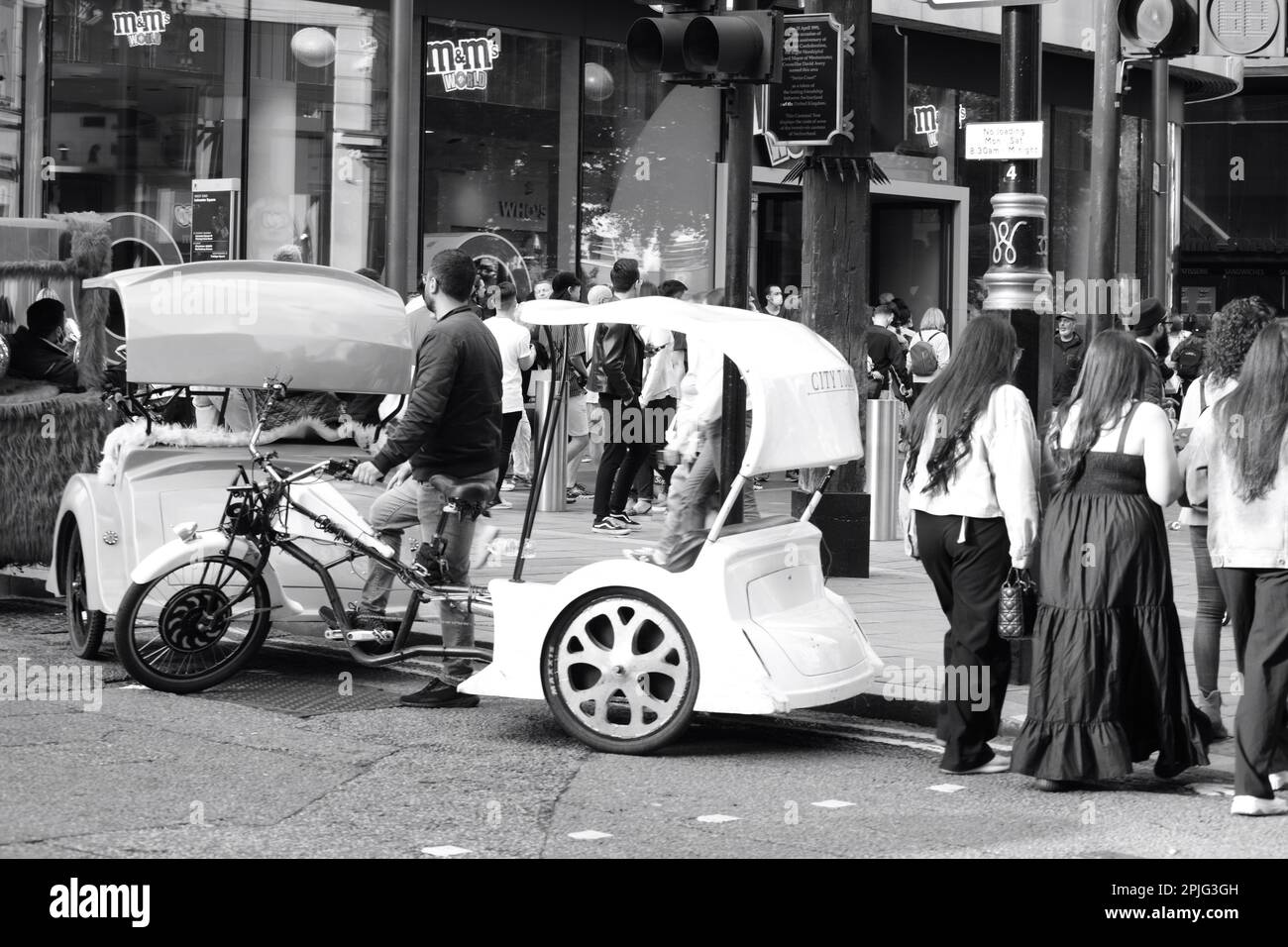 Green Eco friendly, sustainable methods of travelling around central ...