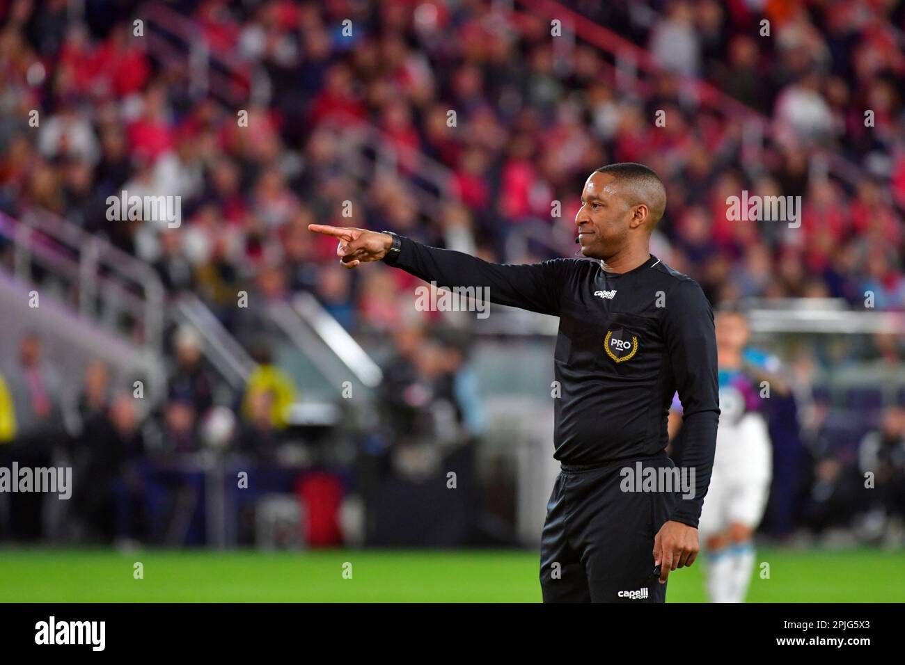 St. Louis, USA. 01st Apr, 2023. Referee Jon Freeman points to a player ...
