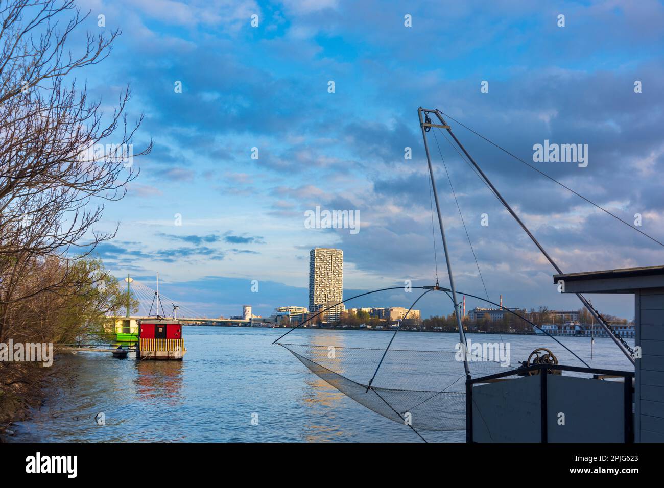 Wien, Vienna: river Donau (Danube), high-rise Marina Tower, subway ...