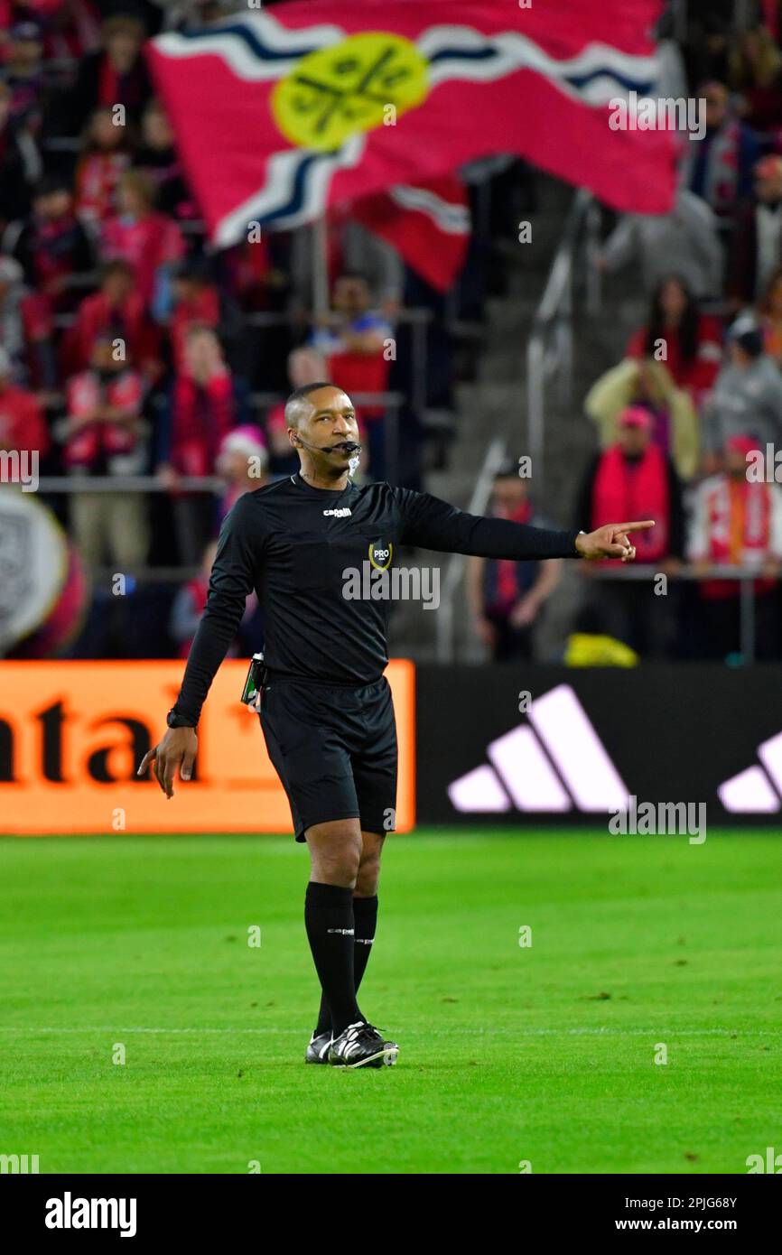 St. Louis, USA. 01st Apr, 2023. Referee Jon Freeman signals to players ...
