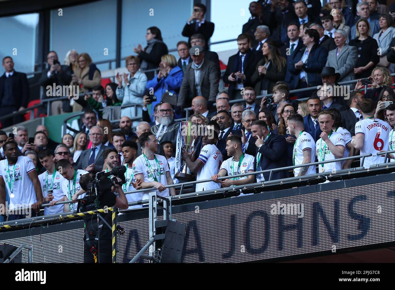 Wembley Stadium, London, UK. 2nd Apr, 2023. Papa Johns Trophy Football ...