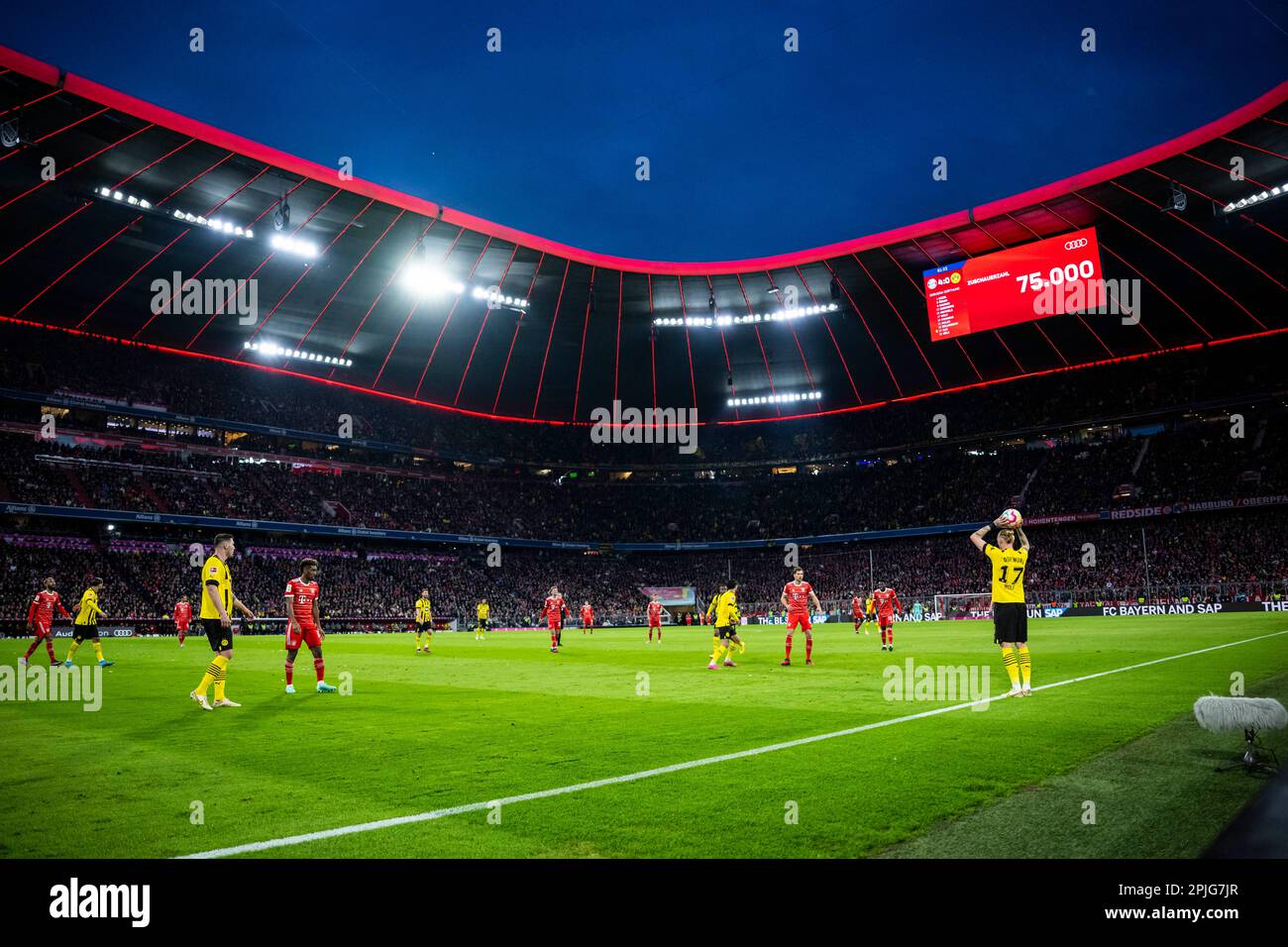 Overview stadium crowd hi-res stock photography and images - Alamy