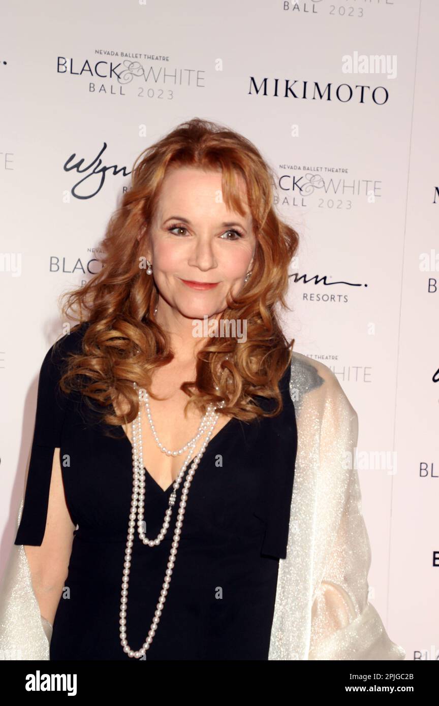 Lea Thompson at the annual "Black & White Ball" being honored as Woman ...