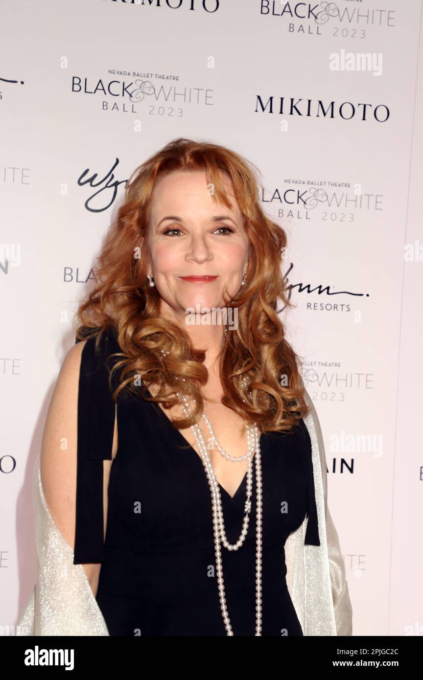 Lea Thompson at the annual "Black & White Ball" being honored as Woman ...