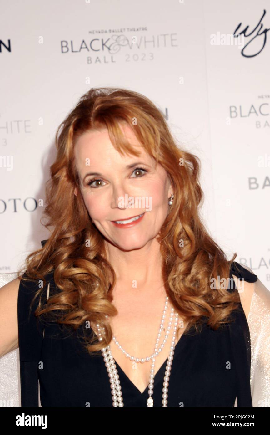 Lea Thompson at the annual "Black & White Ball" being honored as Woman ...