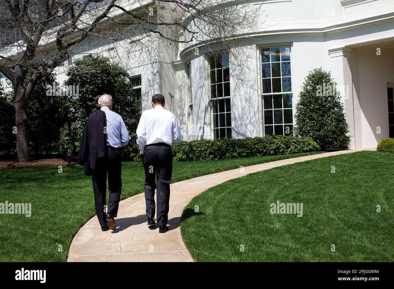 President Barack Obama and Vice President Joe Biden walk back to the ...