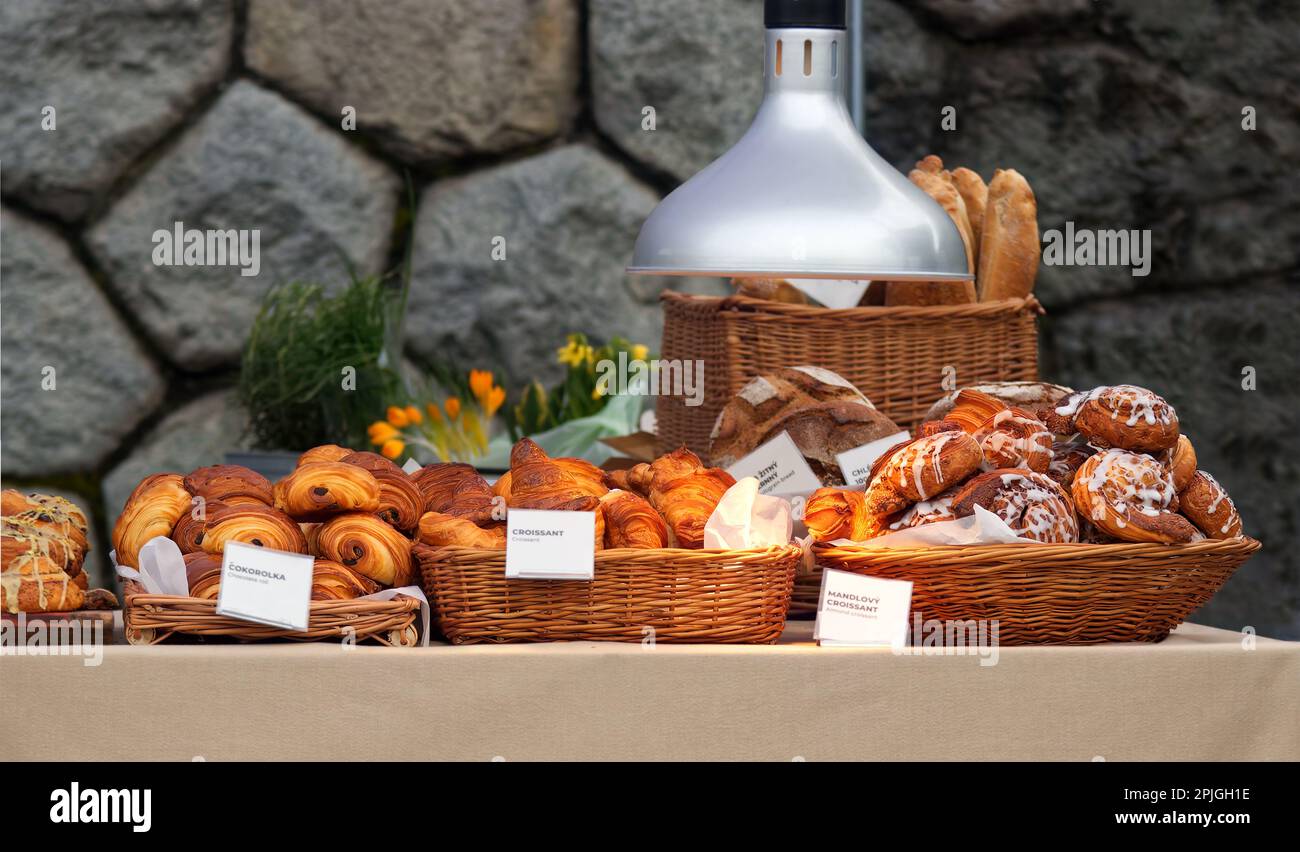 Pies bakery display hi-res stock photography and images - Alamy