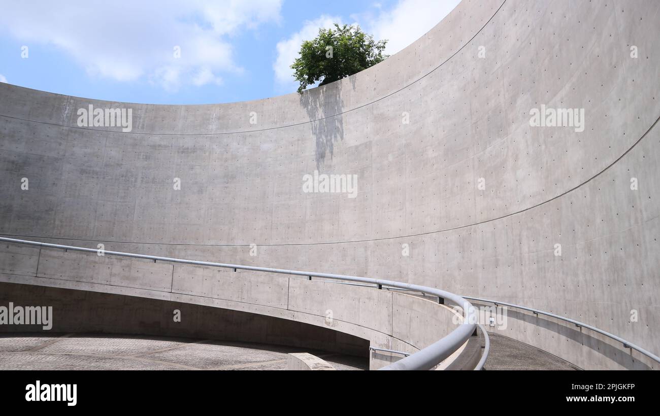 Osaka Prefectural Sayamaike Museum by Tadao Ando: Water and Architecture Stock Photo - Alamy