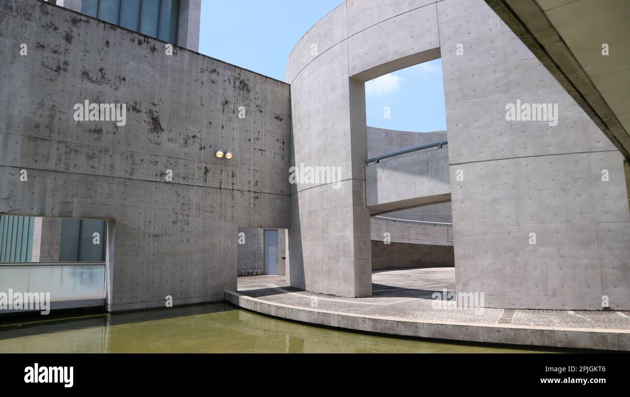 Osaka Prefectural Sayamaike Museum by Tadao Ando: Water and Architecture Stock Photo - Alamy
