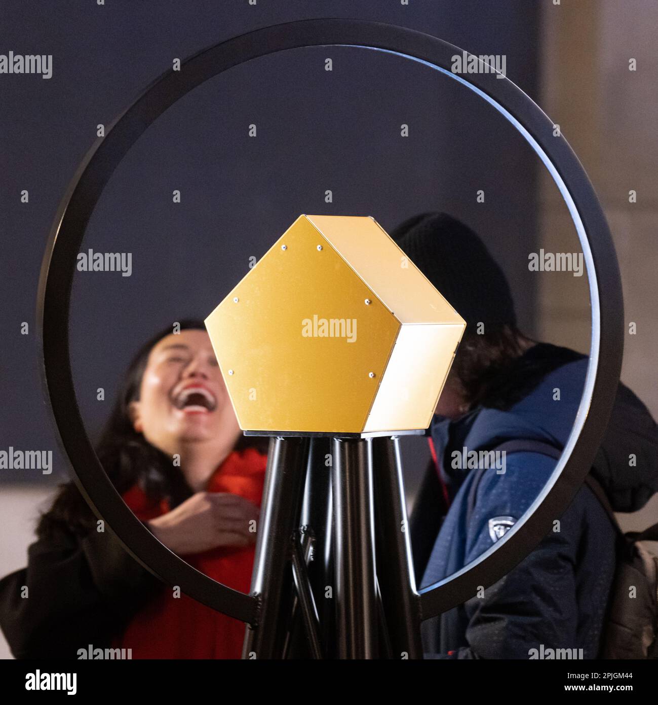 The VoiceLine by Nick Ryan is a unique instrument for voice, sound ...