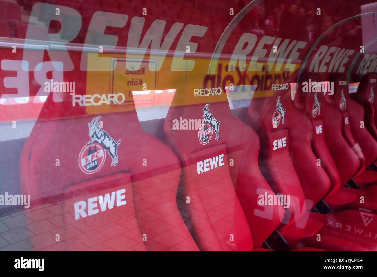 Fc koeln logo hi-res stock photography and images - Alamy