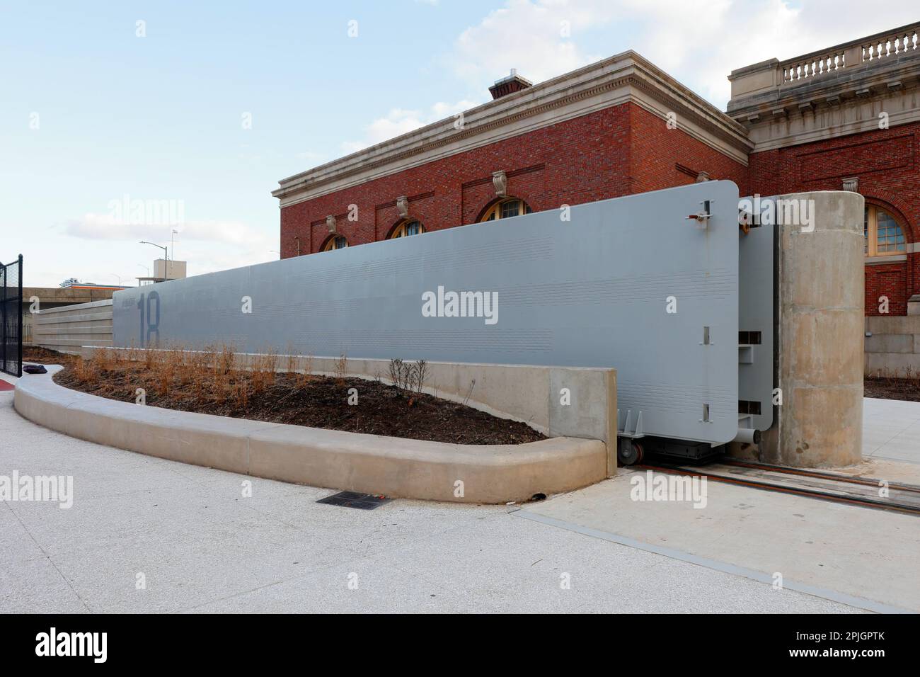 Flood Gate 18, a 45 ton roller flood protection gate installed by East ...