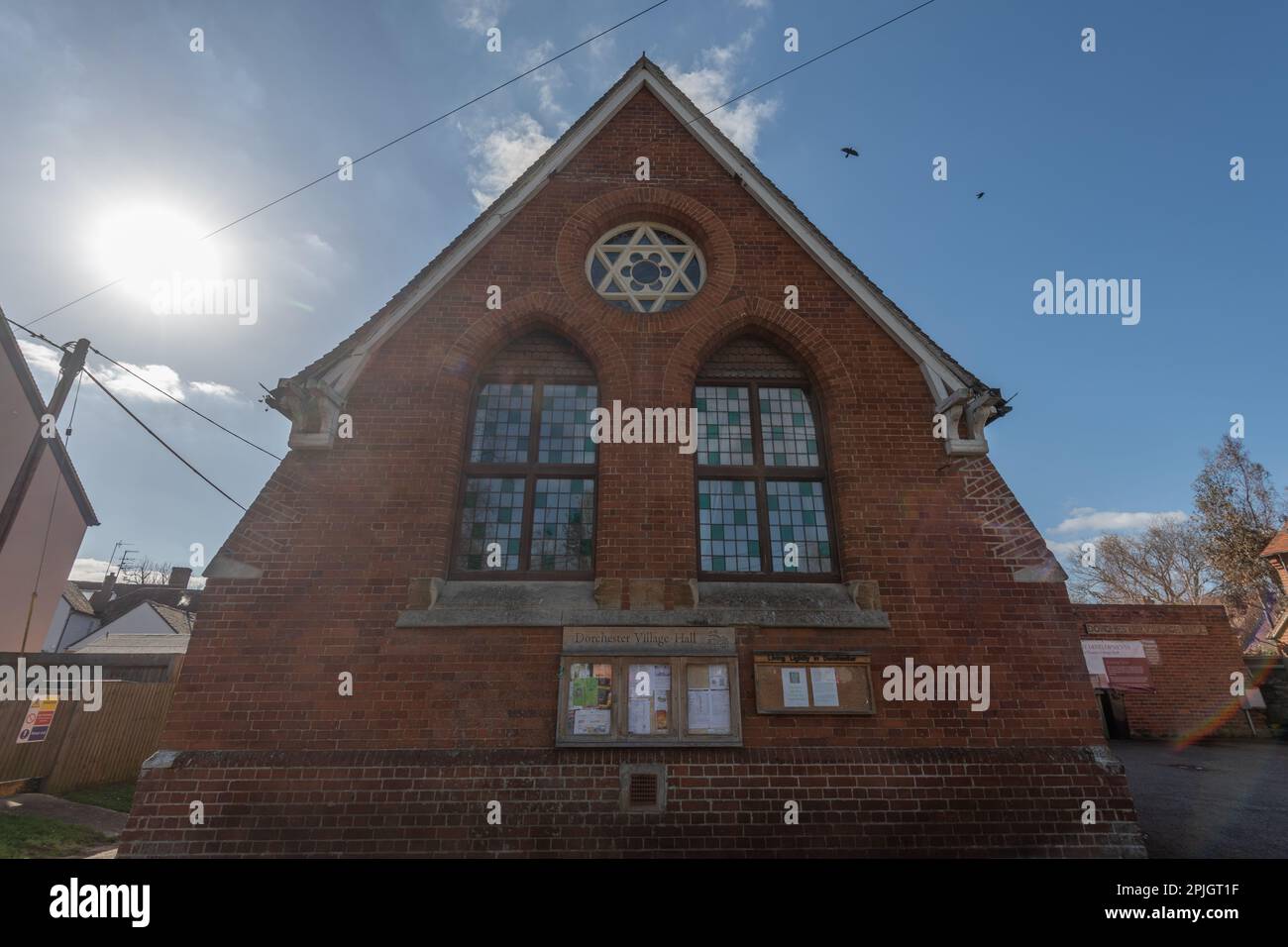 Thames village hi-res stock photography and images - Alamy