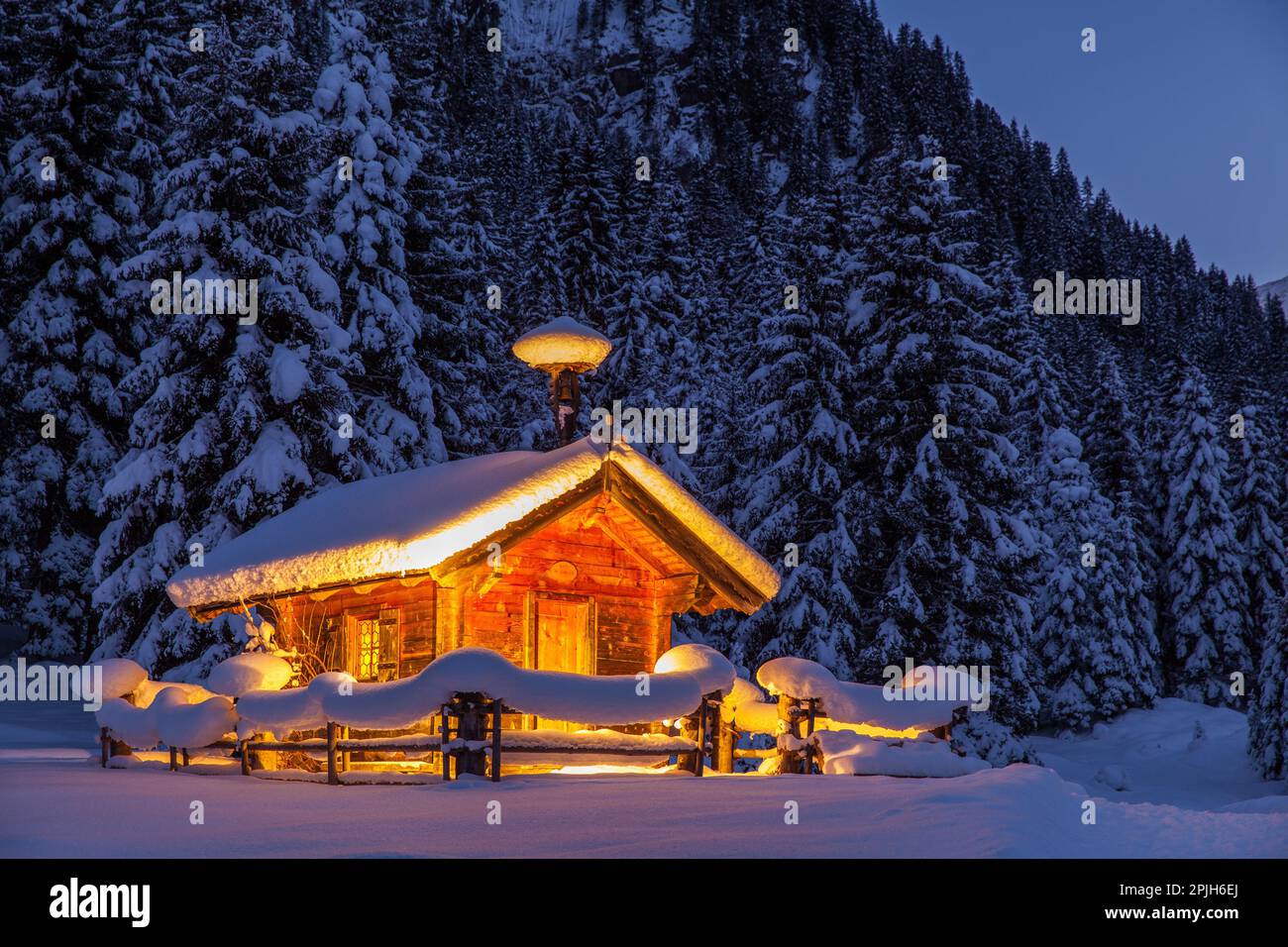 St.Leonhard's Chapel, Wildschoenau, Krimml, Pinzgau, Austria Stock ...