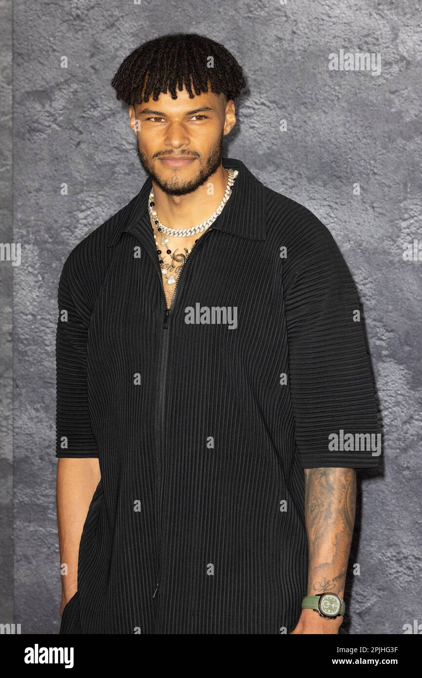 Red Carpet arrivals for Luther: The Fallen Sun Global Premiere at BFI ...