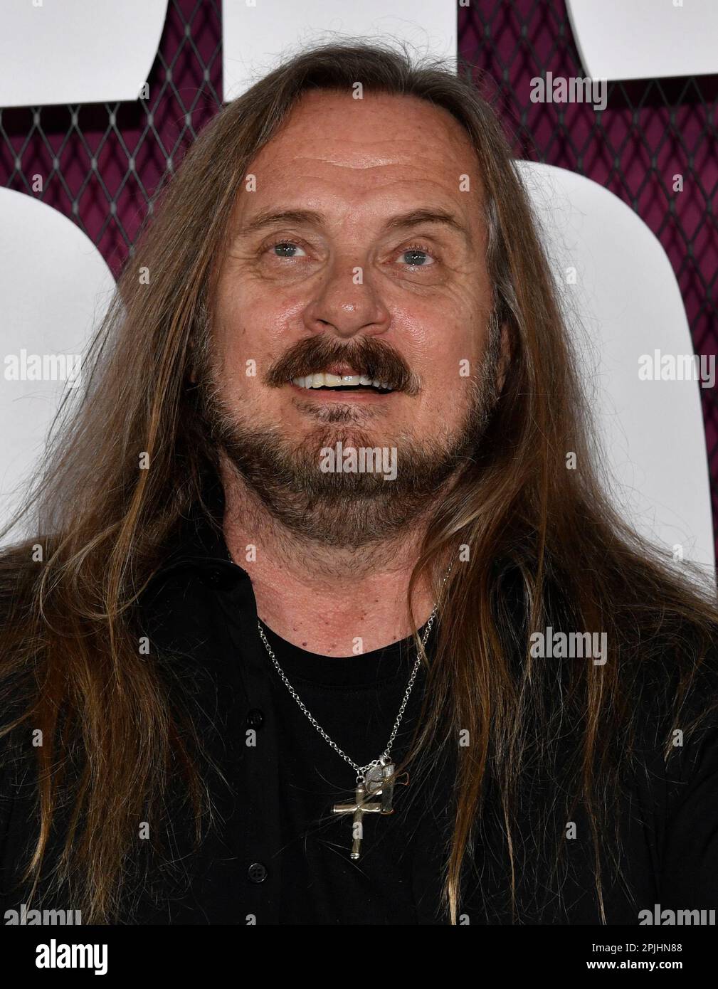 Johnny Van Zant of Lynyrd Skynyrd arrives at the CMT Music Awards on ...