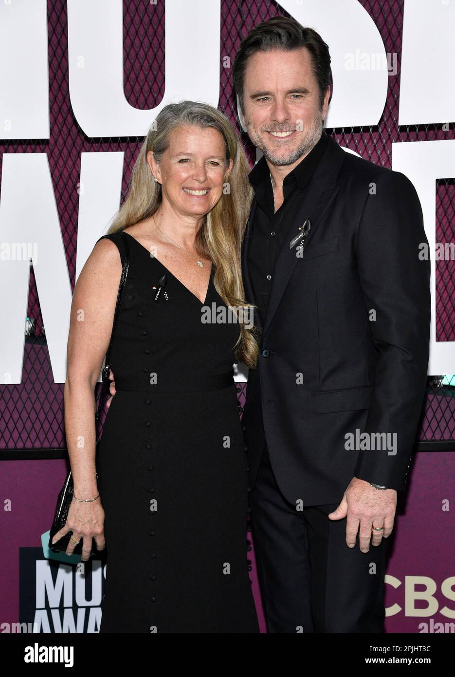 Patty Hanson, left, and Charles Esten arrive at the CMT Music Awards on ...